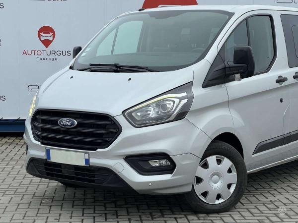 Grey Ford Transit Custom 2018 in Taurage, with an engine capacity of 2.00 L and mileage of 248 thousand km for 13500 €, photo 2 on AUTOMOTO.COM.LV