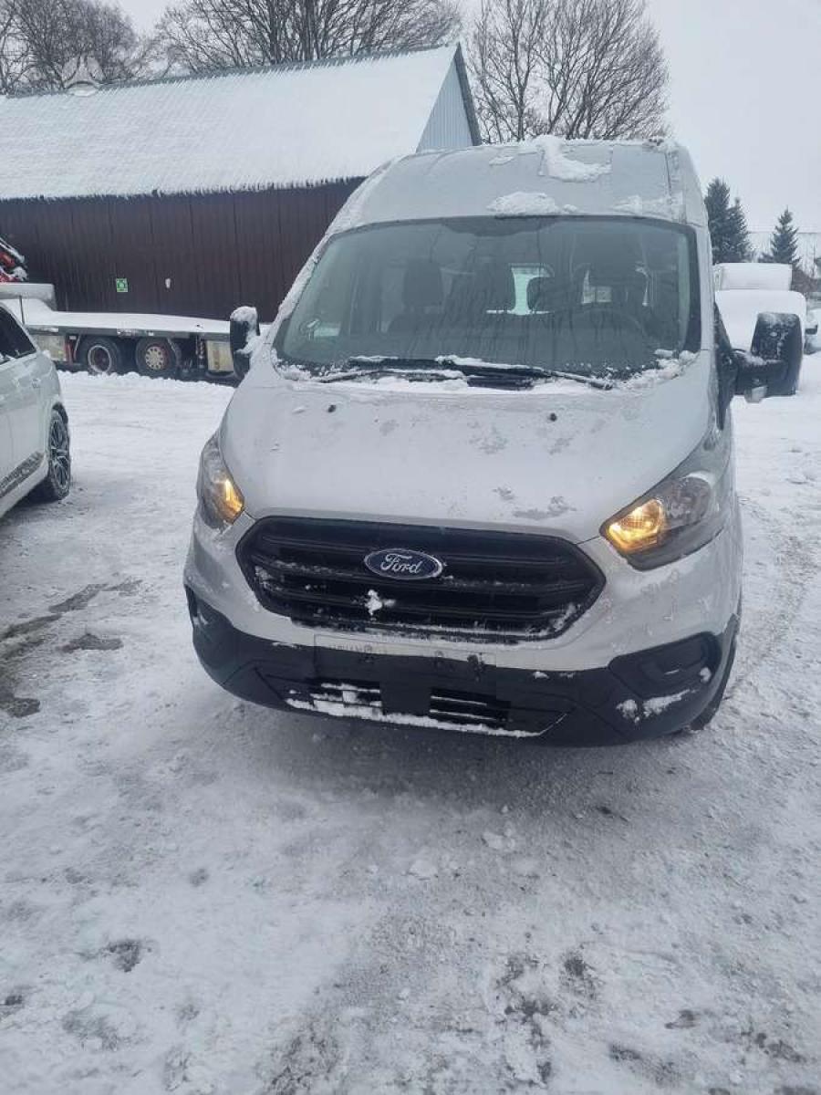 Pelēks Ford Transit Custom 2018 Tauragė, ar dzinēja tilpumu 2.00 L un nobraukumu 202 tūkst. km par 8500 €, foto 1 vietnē AUTOMOTO.COM.LV