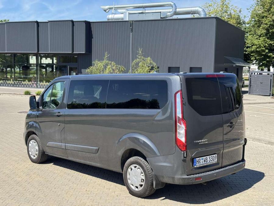 Grey Ford Transit Custom 2018 in Kaunas, with an engine capacity of 2.00 L and mileage of 201 thousand km for 12500 €, photo 5 on AUTOMOTO.COM.LV