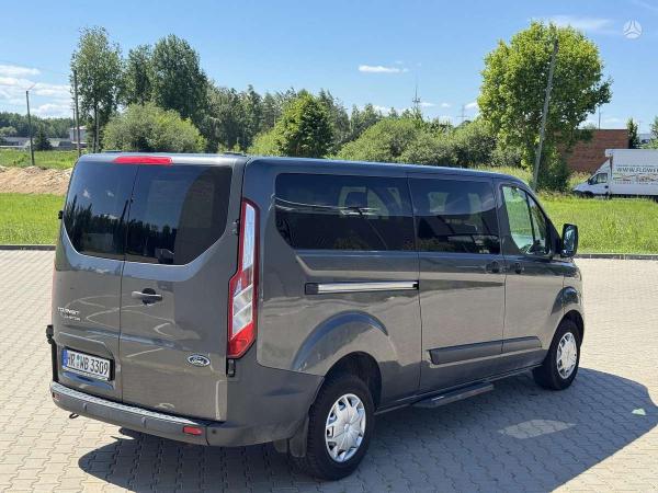 Pelēks Ford Transit Custom 2018 Kauņa, ar dzinēja tilpumu 2.00 L un nobraukumu 201 tūkst. km par 12500 €, foto 6 vietnē AUTOMOTO.COM.LV