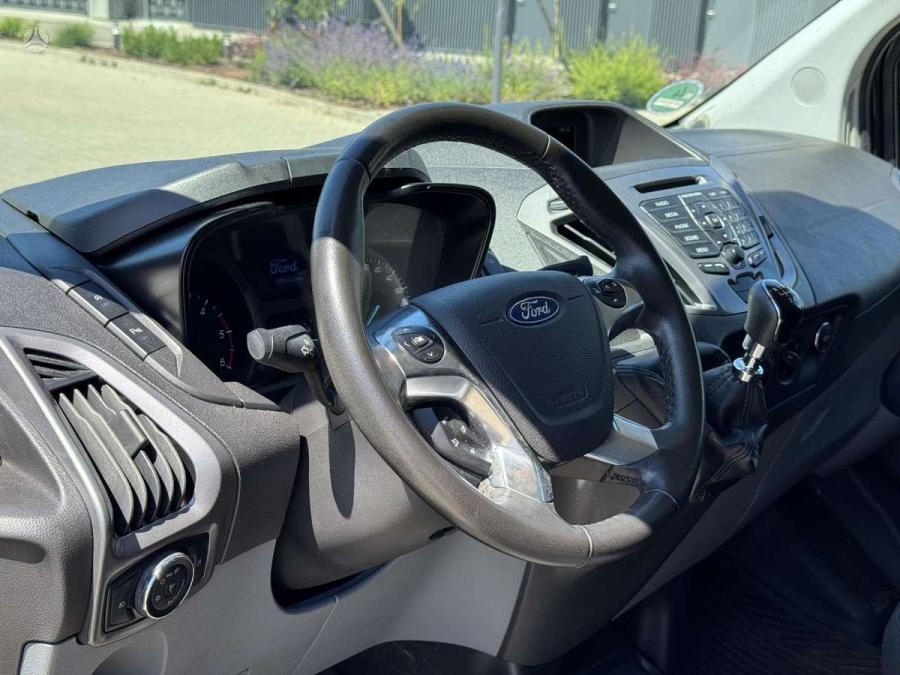 Grey Ford Transit Custom 2018 in Kaunas, with an engine capacity of 2.00 L and mileage of 201 thousand km for 12500 €, photo 13 on AUTOMOTO.COM.LV
