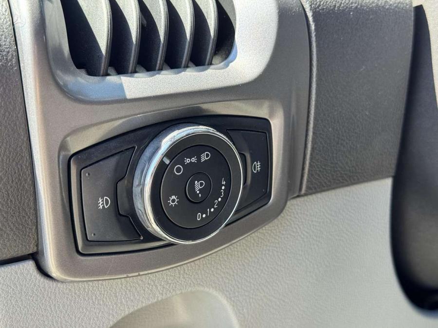 Grey Ford Transit Custom 2018 in Kaunas, with an engine capacity of 2.00 L and mileage of 201 thousand km for 12500 €, photo 15 on AUTOMOTO.COM.LV