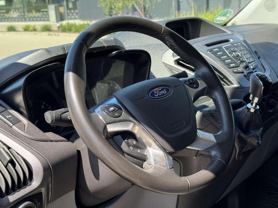 Grey Ford Transit Custom 2018 in Kaunas, with an engine capacity of 2.00 L and mileage of 201 thousand km for 12500 €, photo 18 on AUTOMOTO.COM.LV