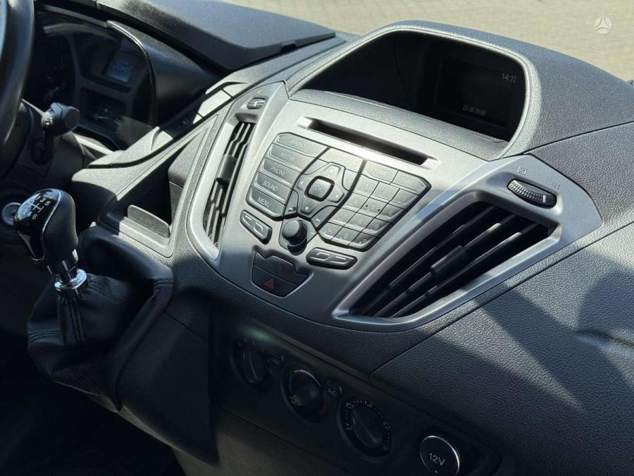 Grey Ford Transit Custom 2018 in Kaunas, with an engine capacity of 2.00 L and mileage of 201 thousand km for 12500 €, photo 20 on AUTOMOTO.COM.LV