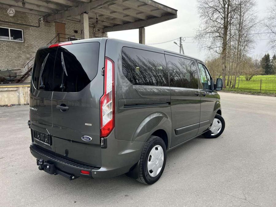Grey Ford Transit Custom 2018 in Kelme, with an engine capacity of 2.00 L and mileage of 259 thousand km for 14800 €, photo 5 on AUTOMOTO.COM.LV