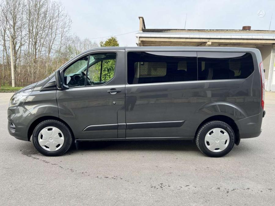 Grey Ford Transit Custom 2018 in Kelme, with an engine capacity of 2.00 L and mileage of 259 thousand km for 14800 €, photo 6 on AUTOMOTO.COM.LV