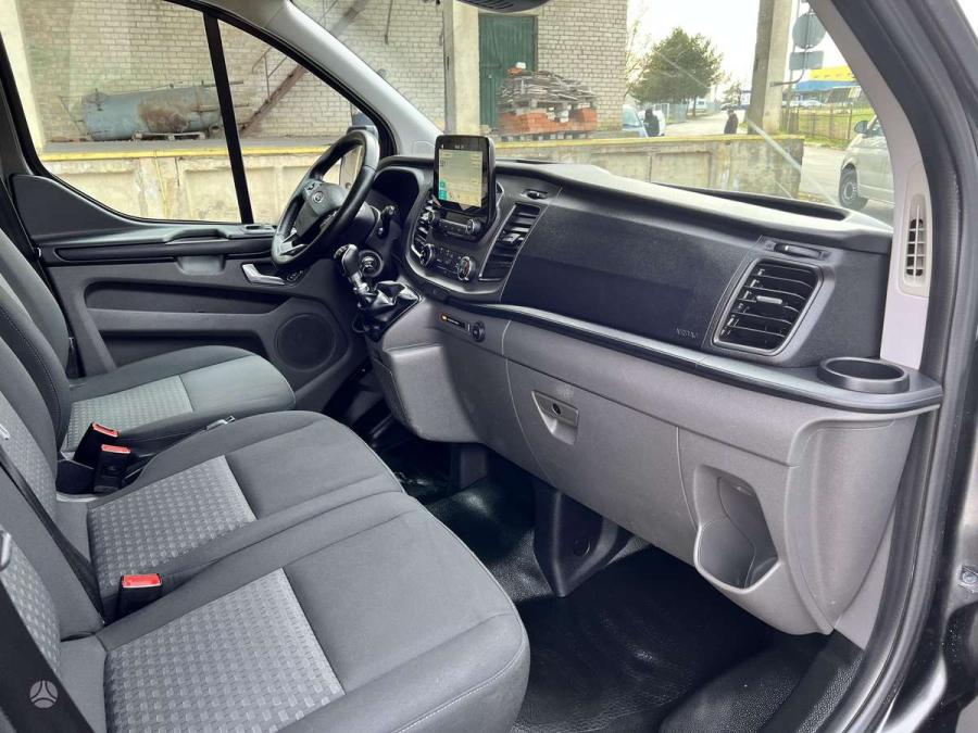 Grey Ford Transit Custom 2018 in Kelme, with an engine capacity of 2.00 L and mileage of 259 thousand km for 14800 €, photo 14 on AUTOMOTO.COM.LV