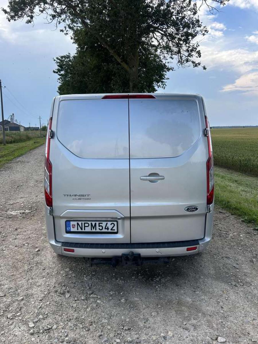 Pelēks Ford Transit Custom 2018 Kėdainiai, ar dzinēja tilpumu 2.00 L un nobraukumu 175 tūkst. km par 12000 €, foto 4 vietnē AUTOMOTO.COM.LV