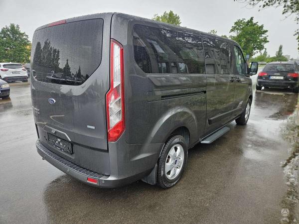 Grey Ford Transit Custom 2019 in Siauliai, with an engine capacity of 2.00 L and mileage of 267 thousand km for 15900 €, photo 4 on AUTOMOTO.COM.LV