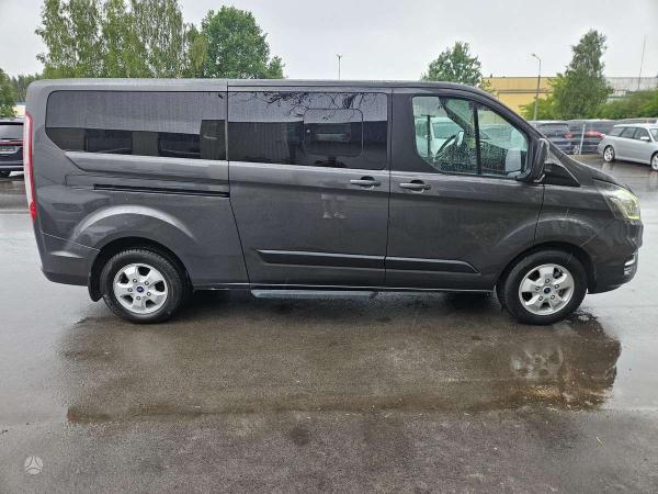 Grey Ford Transit Custom 2019 in Siauliai, with an engine capacity of 2.00 L and mileage of 267 thousand km for 15900 €, photo 5 on AUTOMOTO.COM.LV