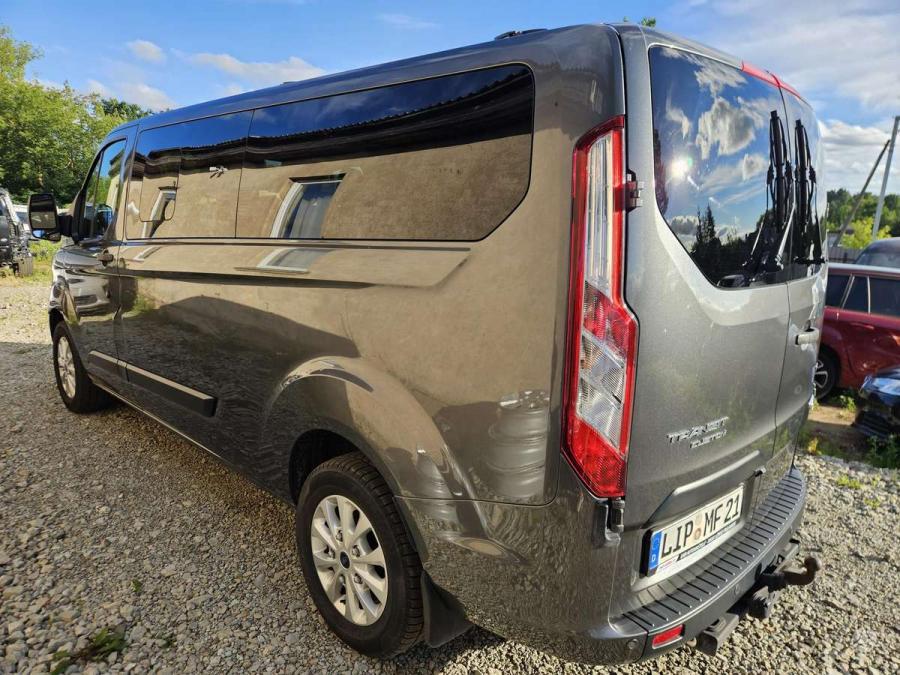 Grey Ford Transit Custom 2019 in Siauliai, with an engine capacity of 2.00 L and mileage of 204 thousand km for 14900 €, photo 4 on AUTOMOTO.COM.LV