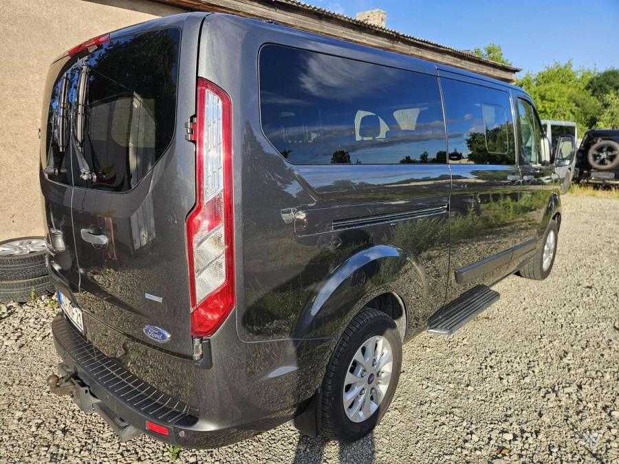 Grey Ford Transit Custom 2019 in Siauliai, with an engine capacity of 2.00 L and mileage of 204 thousand km for 14900 €, photo 5 on AUTOMOTO.COM.LV