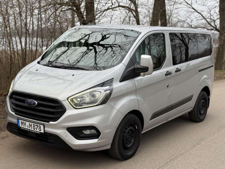 Pelēks Ford Transit Custom 2020 Marijampole, ar dzinēja tilpumu 2.00 L un nobraukumu 163 tūkst. km par 14800 €, foto 1 vietnē AUTOMOTO.COM.LV