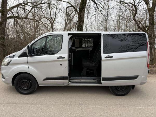 Pelēks Ford Transit Custom 2020 Marijampole, ar dzinēja tilpumu 2.00 L un nobraukumu 163 tūkst. km par 14800 €, foto 3 vietnē AUTOMOTO.COM.LV