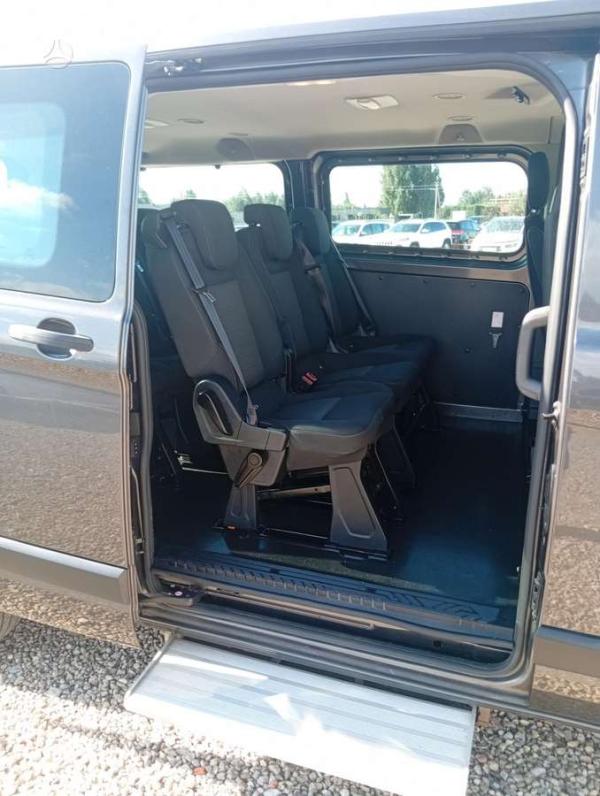 Grey Ford Transit Custom 2020 in Taurage, with an engine capacity of 2.00 L and mileage of 157 thousand km for 16500 €, photo 10 on AUTOMOTO.COM.LV