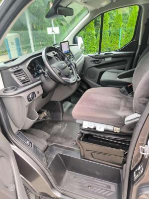 Grey Ford Transit Custom 2021 in Taurage, with an engine capacity of 2.00 L and mileage of 142 thousand km for 14800 €, photo 3 on AUTOMOTO.COM.LV