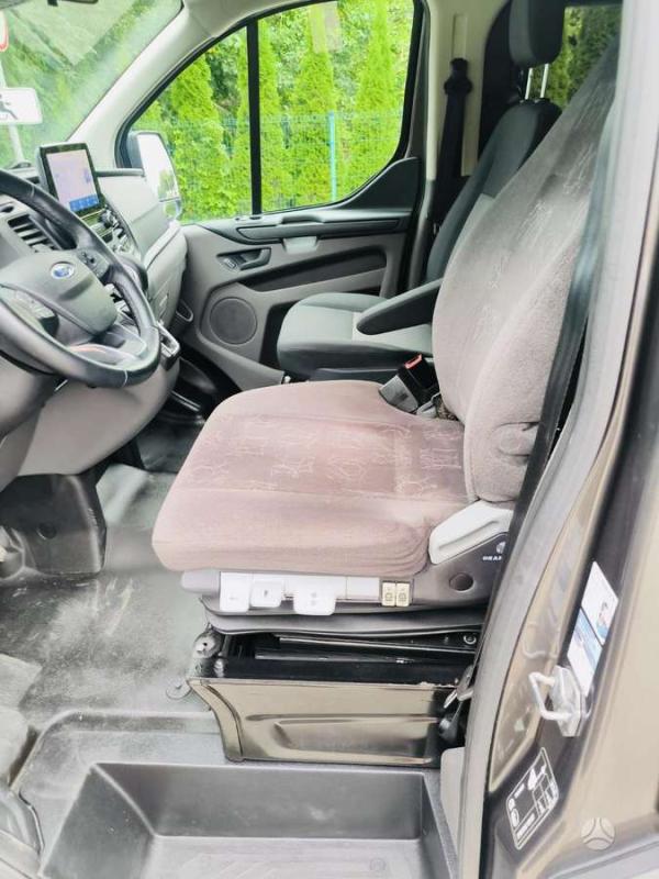 Grey Ford Transit Custom 2021 in Taurage, with an engine capacity of 2.00 L and mileage of 142 thousand km for 14800 €, photo 8 on AUTOMOTO.COM.LV