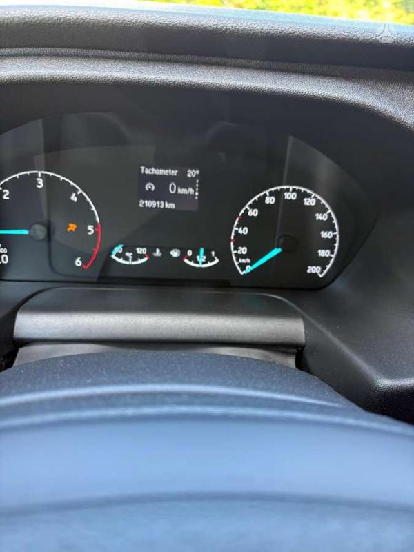 Pelēks Ford Transit Custom 2022 Raseiniai, ar dzinēja tilpumu 2.00 L un nobraukumu 211 tūkst. km par 13600 €, foto 9 vietnē AUTOMOTO.COM.LV