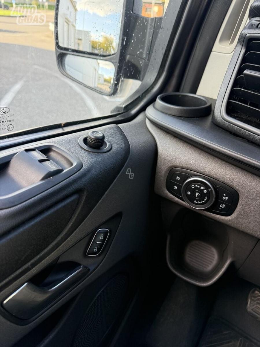 Grey Ford Transit Custom 2022 in Vilnius, with an engine capacity of 2.00 L and mileage of 222 thousand km for 14001 €, photo 6 on AUTOMOTO.COM.LV