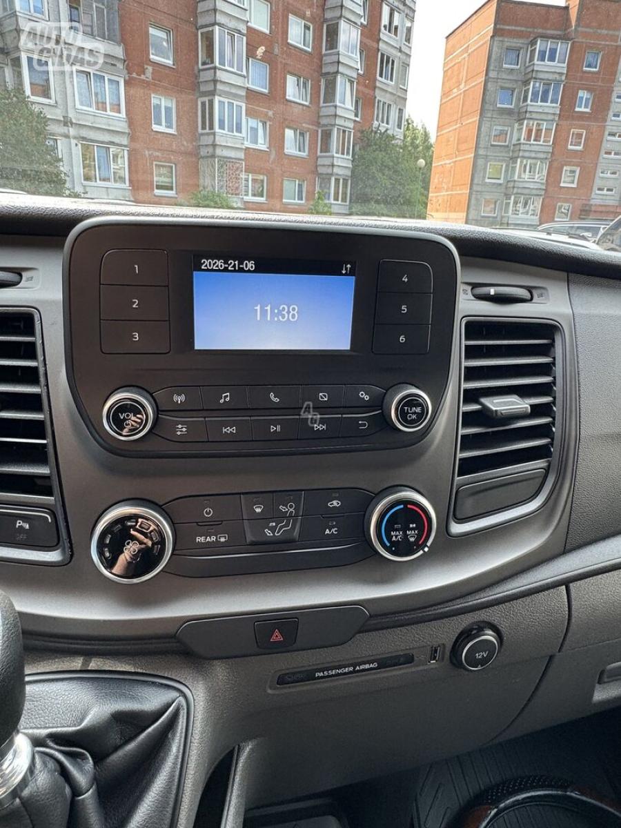 Pelēks Ford Transit Custom 2018 Klaipėda, ar dzinēja tilpumu 2.00 L un nobraukumu 192 tūkst. km par 16200 €, foto 7 vietnē AUTOMOTO.COM.LV