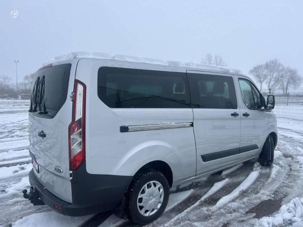 Grey Ford Transit Custom 2016 in Marijampole, with an engine capacity of 2.00 L and mileage of 256 thousand km for 12850 €, photo 5 on AUTOMOTO.COM.LV