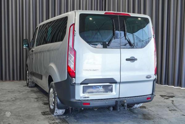 Grey Ford Transit Custom 2016 in Marijampole, with an engine capacity of 2.00 L and mileage of 255 thousand km for 11950 €, photo 8 on AUTOMOTO.COM.LV