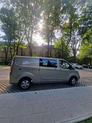 Grey Ford Transit Custom 2016 in Vilnius, with an engine capacity of 2.20 L and mileage of 131 thousand km for 13000 €, photo 3 on AUTOMOTO.COM.LV