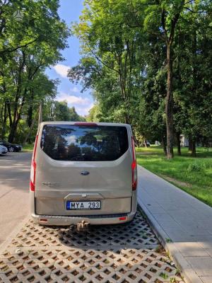 Grey Ford Transit Custom 2016 in Vilnius, with an engine capacity of 2.20 L and mileage of 131 thousand km for 13000 €, photo 5 on AUTOMOTO.COM.LV