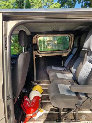 Grey Ford Transit Custom 2016 in Vilnius, with an engine capacity of 2.20 L and mileage of 131 thousand km for 13000 €, photo 17 on AUTOMOTO.COM.LV