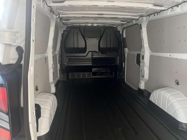 Ford Transit Custom 2026 Viļņa, ar dzinēja tilpumu 2.50 L un nobraukumu 0 tūkst. km par 39900 €, foto 6 vietnē AUTOMOTO.COM.LV