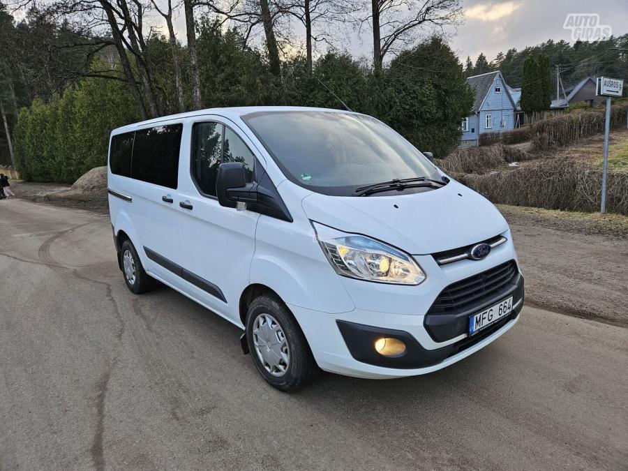 Ford Transit Custom 2015 in Prienai, with an engine capacity of 2.20 L and mileage of 281 thousand km for 8000 €, photo 1 on AUTOMOTO.COM.LV