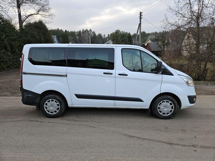 Ford Transit Custom 2015 in Prienai, with an engine capacity of 2.20 L and mileage of 281 thousand km for 8000 €, photo 3 on AUTOMOTO.COM.LV