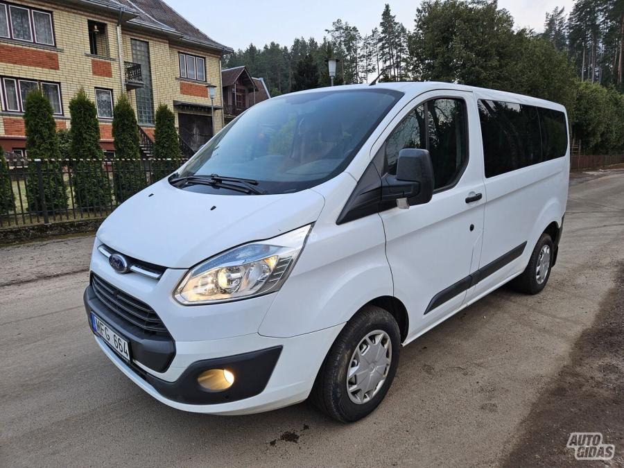 Ford Transit Custom 2015 in Prienai, with an engine capacity of 2.20 L and mileage of 281 thousand km for 8000 €, photo 6 on AUTOMOTO.COM.LV