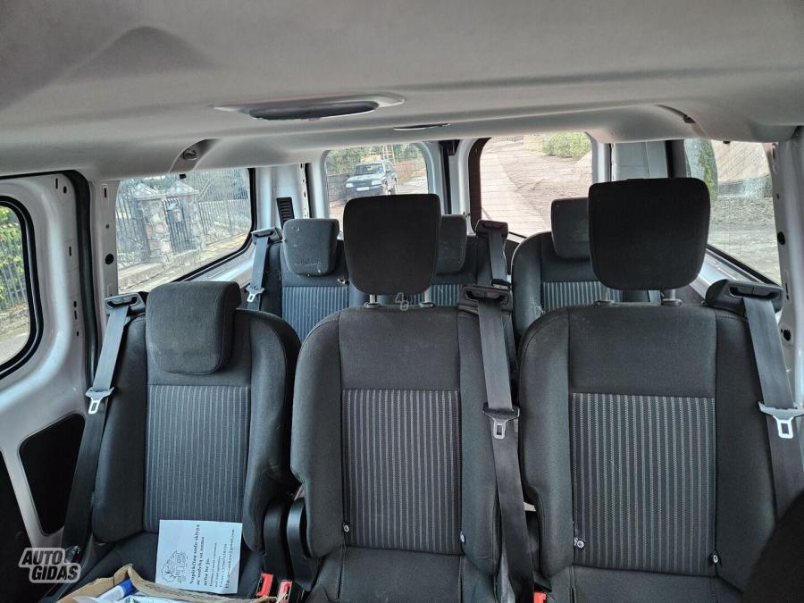 Ford Transit Custom 2015 in Prienai, with an engine capacity of 2.20 L and mileage of 281 thousand km for 8000 €, photo 10 on AUTOMOTO.COM.LV