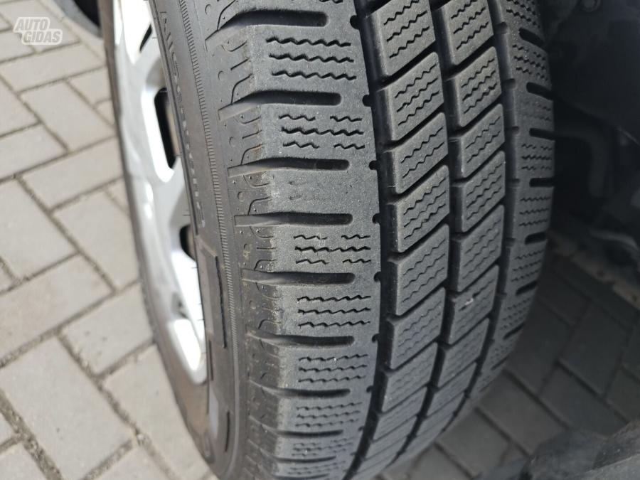 Ford Transit Custom 2016 in Kaunas, with an engine capacity of 2.20 L and mileage of 277 thousand km for 10350 €, photo 13 on AUTOMOTO.COM.LV