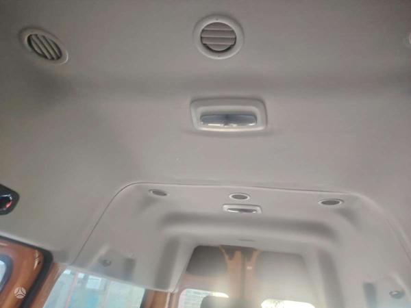 Orange Ford Transit Custom 2016 in Taurage, with an engine capacity of 2.00 L and mileage of 150 thousand km for 13999 €, photo 11 on AUTOMOTO.COM.LV