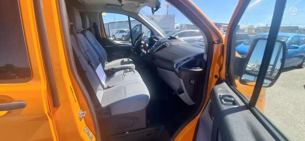 Oranžs Ford Transit Custom 2016 Marijampole, ar dzinēja tilpumu 2.00 L un nobraukumu 221 tūkst. km par 12345 €, foto 10 vietnē AUTOMOTO.COM.LV