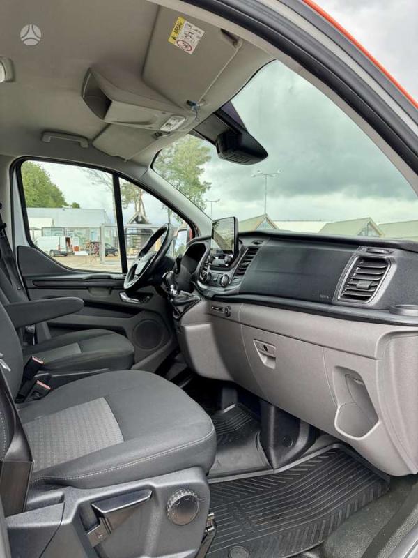 Orange Ford Transit Custom 2019 in Vilnius, with an engine capacity of 2.00 L and mileage of 141 thousand km for 14900 €, photo 10 on AUTOMOTO.COM.LV