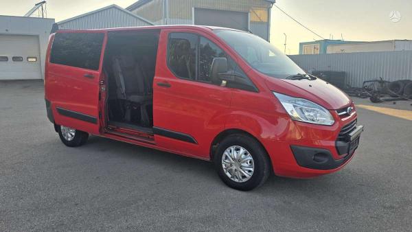 Red Ford Transit Custom 2014 in Klaipeda, with an engine capacity of 2.20 L and mileage of 320 thousand km for 4990 €, photo 9 on AUTOMOTO.COM.LV