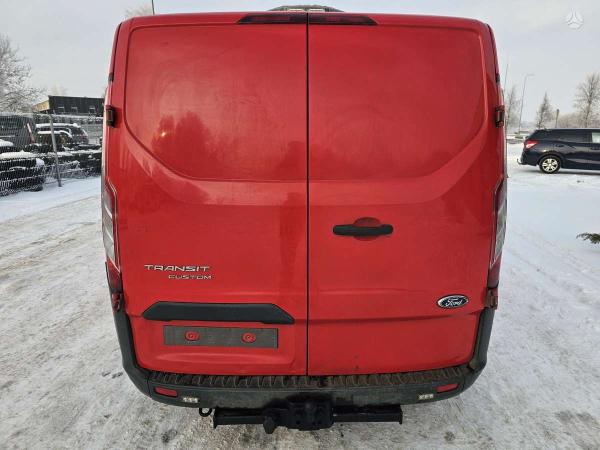 Sarkans Ford Transit Custom 2015 Pakruojis, ar dzinēja tilpumu 2.20 L un nobraukumu 254 tūkst. km par 5600 €, foto 5 vietnē AUTOMOTO.COM.LV
