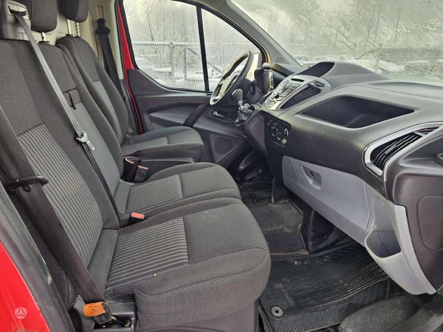 Sarkans Ford Transit Custom 2015 Pakruojis, ar dzinēja tilpumu 2.20 L un nobraukumu 254 tūkst. km par 5600 €, foto 10 vietnē AUTOMOTO.COM.LV