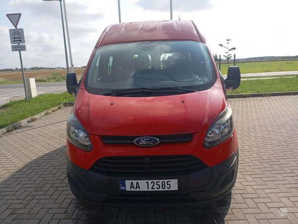 Red Ford Transit Custom 2015 in Sakiai, with an engine capacity of 2.20 L and mileage of 231 thousand km for 8977 €, photo 10 on AUTOMOTO.COM.LV