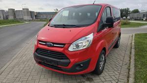 Sarkans Ford Transit Custom 2015 Panevēža, ar dzinēja tilpumu 2.20 L un nobraukumu 223 tūkst. km par 9500 €, foto  vietnē AUTOMOTO.COM.LV