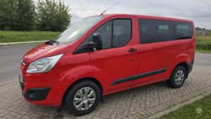Sarkans Ford Transit Custom 2015 Panevēža, ar dzinēja tilpumu 2.20 L un nobraukumu 223 tūkst. km par 9500 €, foto 4 vietnē AUTOMOTO.COM.LV