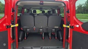 Sarkans Ford Transit Custom 2015 Panevēža, ar dzinēja tilpumu 2.20 L un nobraukumu 223 tūkst. km par 9500 €, foto 20 vietnē AUTOMOTO.COM.LV