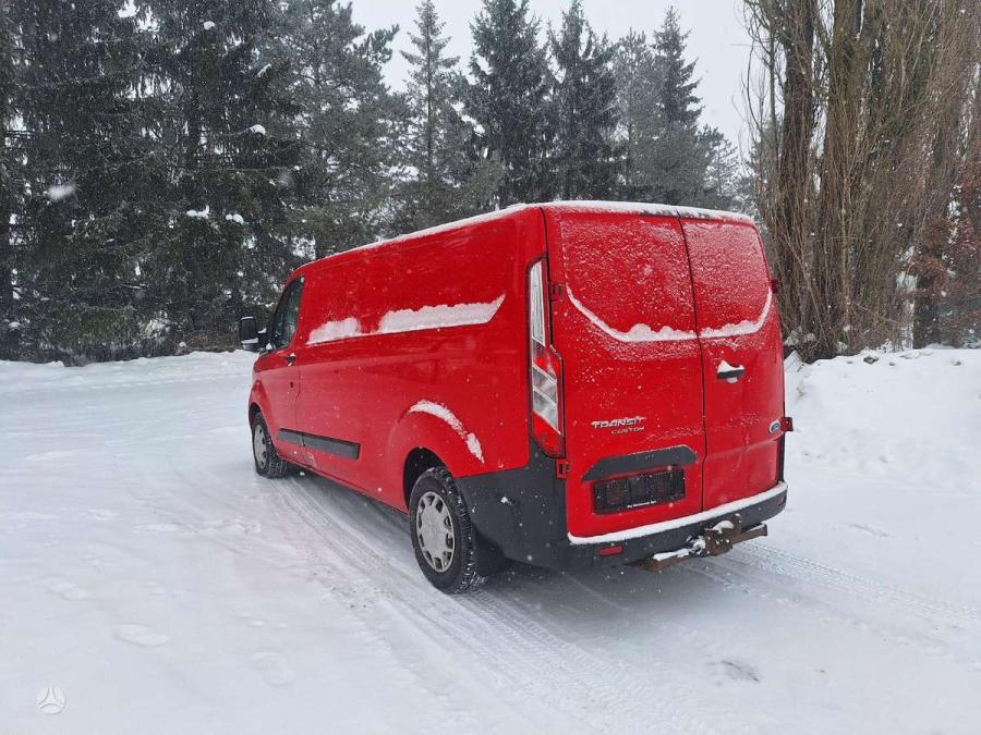 Red Ford Transit Custom 2016 in Taurage, with an engine capacity of 0.00 L and mileage of 167 thousand km for 5500 €, photo 3 on AUTOMOTO.COM.LV