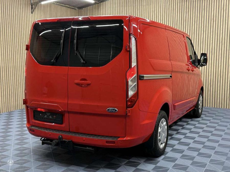 Sarkans Ford Transit Custom 2017 Marijampole, ar dzinēja tilpumu 2.00 L un nobraukumu 120 tūkst. km par 9900 €, foto 8 vietnē AUTOMOTO.COM.LV