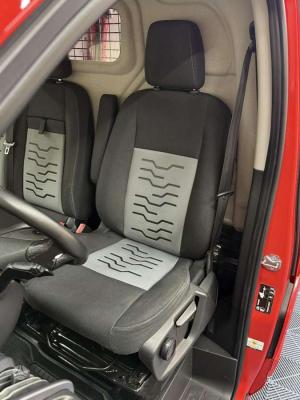 Sarkans Ford Transit Custom 2017 Marijampole, ar dzinēja tilpumu 2.00 L un nobraukumu 120 tūkst. km par 9900 €, foto 12 vietnē AUTOMOTO.COM.LV