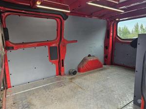 Red Ford Transit Custom 2019 in Pakruojis, with an engine capacity of 2.00 L and mileage of 212 thousand km for 9200 €, photo 7 on AUTOMOTO.COM.LV