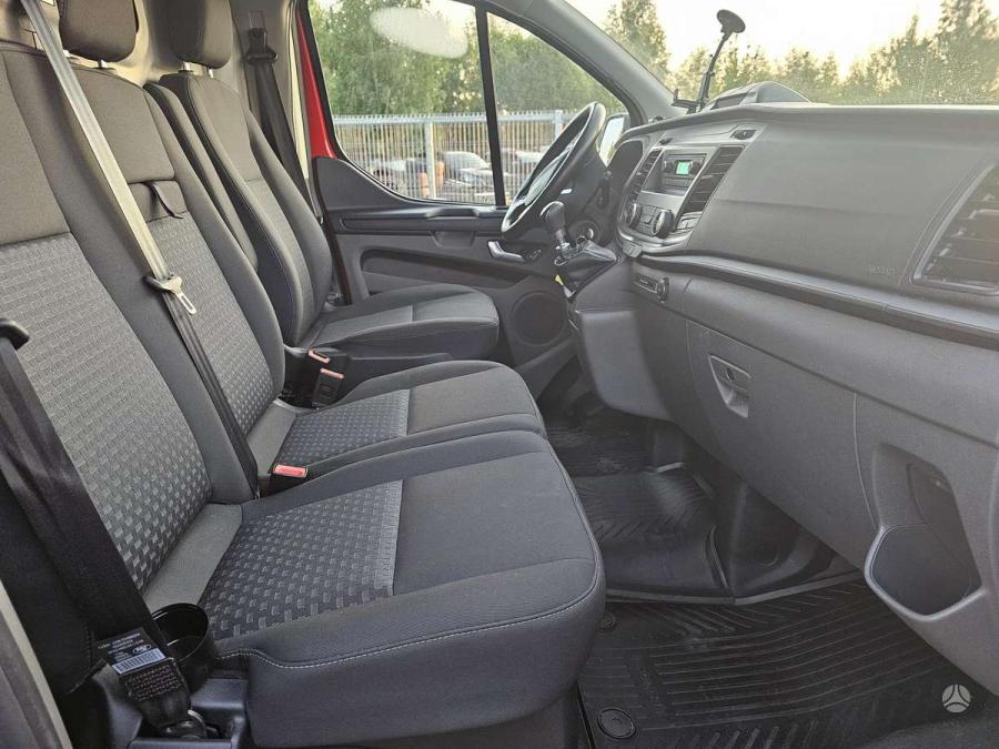 Red Ford Transit Custom 2020 in Pakruojis, with an engine capacity of 2.00 L and mileage of 151 thousand km for 9300 €, photo 10 on AUTOMOTO.COM.LV